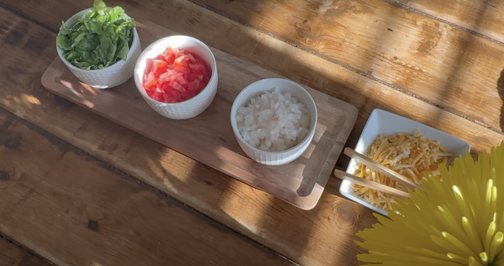 Tacos (receita completa da massa + tempero caseiro para a carne + recheio )